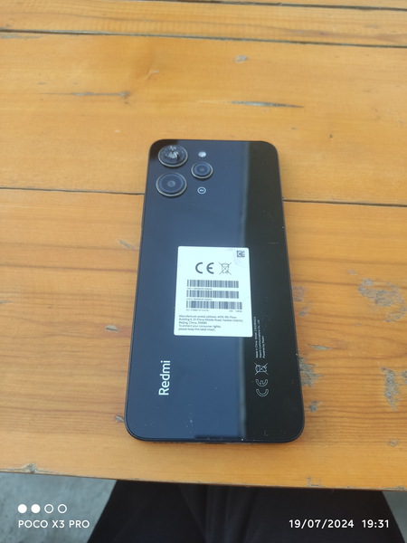 Redmi 12  hotira 128 ram 4+2