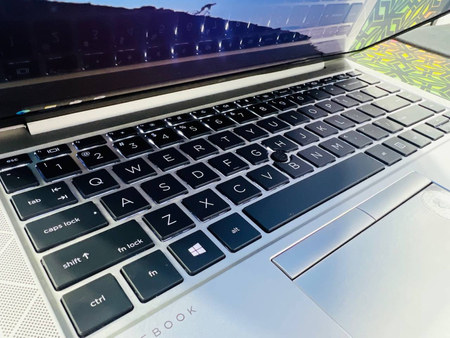 HP Elitebook Ryzen 5pro 8/256
