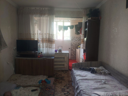 Продаю Яшнабадский р-он малосемейка 1-ком 3-этаж 4-этажном Доме