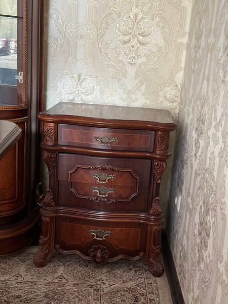 Китайский спальний гарнитура