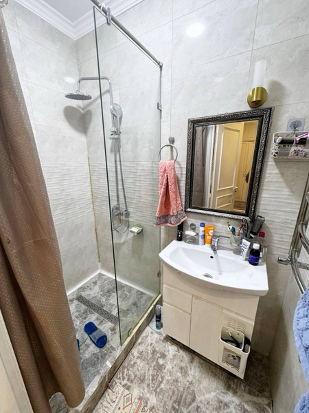 Продается 2х ком Янгихаетский р Элит хаус