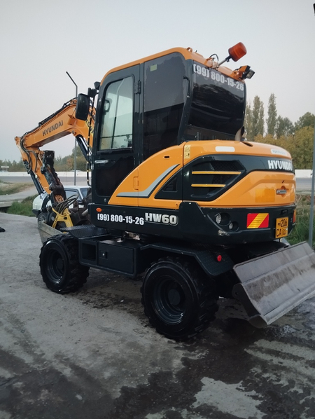 Ekskavator Isuzu xizmati