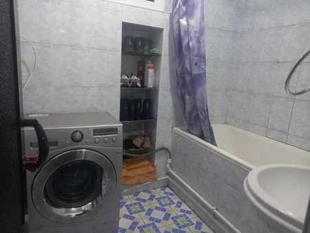 3 xonali kvartira sotiladi. Yangiyo'l A.Ortiqov uzbekistan.stansiyasi