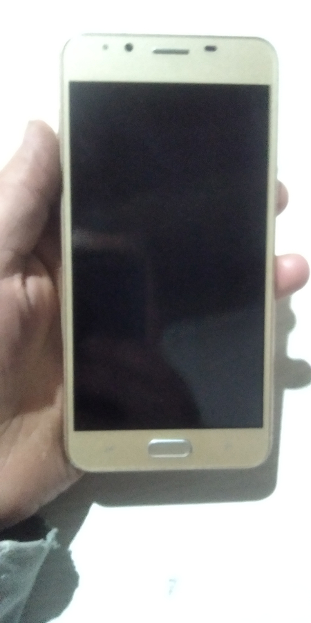 Samsung Galaxy J7+