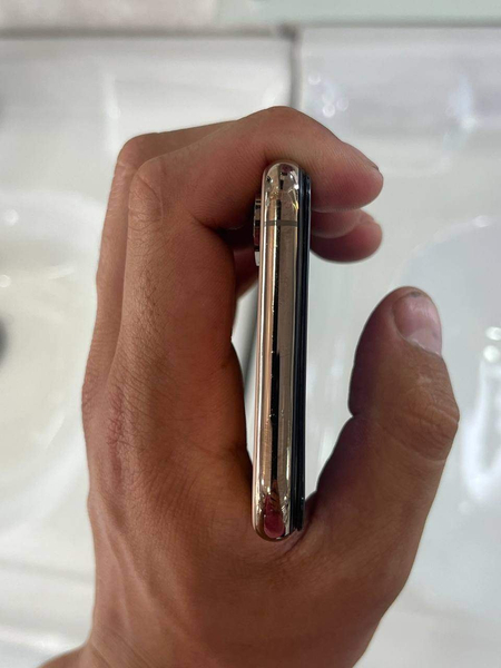 Продается Iphone XS GOLD