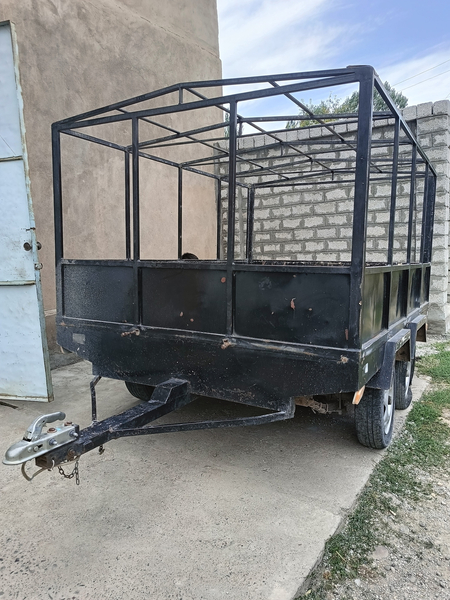 Продаётся прицеп 2 ресорний