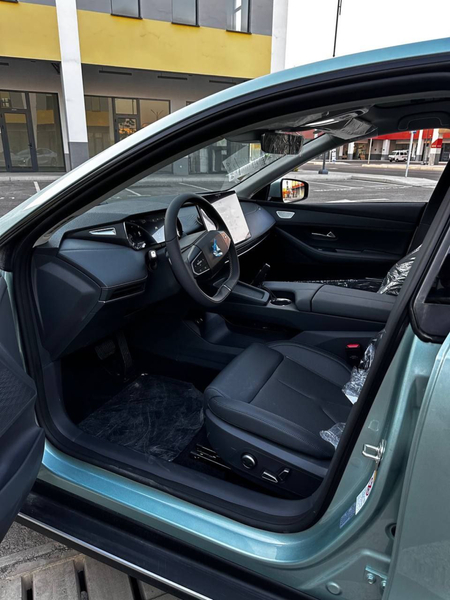 Продаётся ChangAn Deepall Sl-03 гибрид