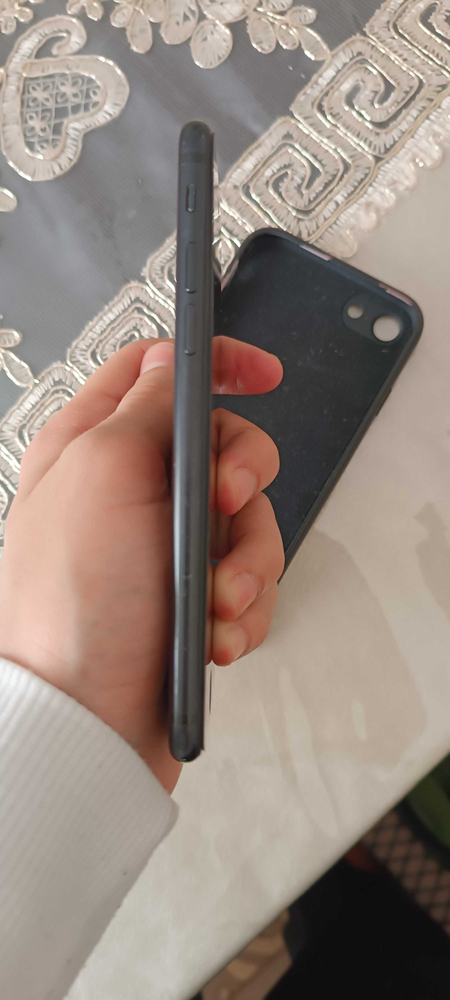 Iphone 7 хорошем состоянии