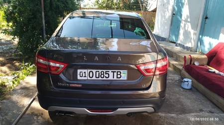 lada vesta kross ful pazitsa
