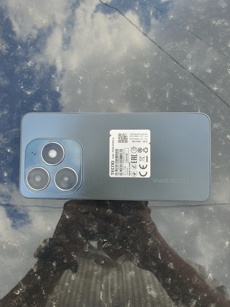KJ5n TECNO spark 20