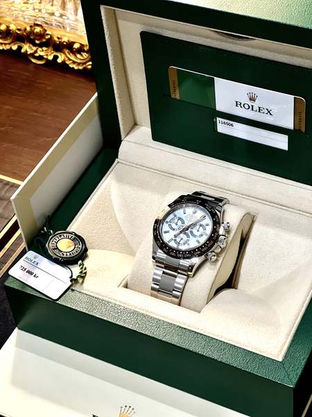 Rolex  Cosmograph Daytona 40mm Platinum 116506