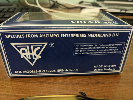 Модель Volvo 460 в масштабе 1/43
