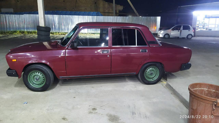 Vaz 2107 sotiladi
