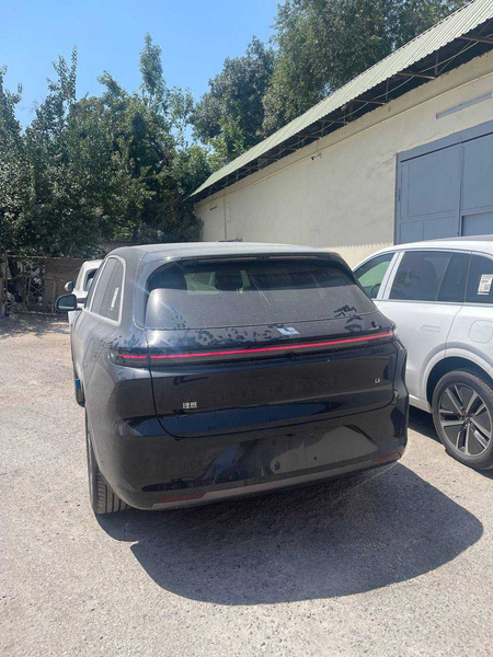 Lixiang L6 MAX  Full komplektatsiya rastamojka qilingan