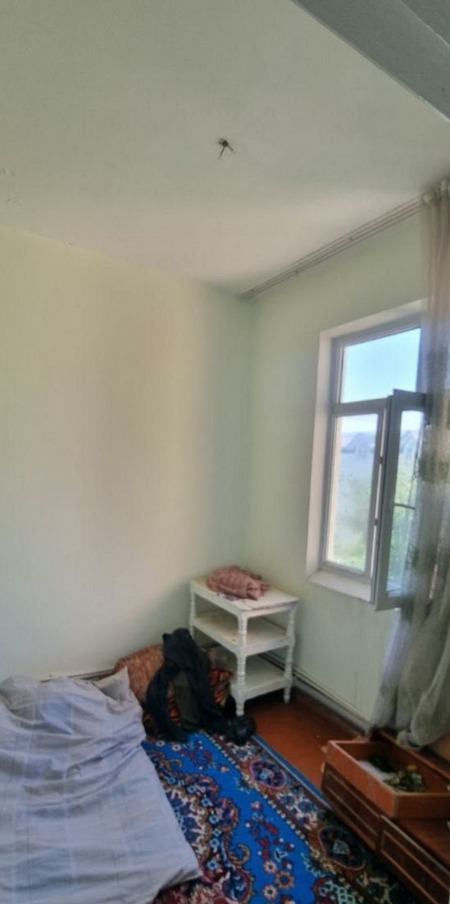 ! Chilonzor 12 kvartal 2 xona 4 etaj sotiladi