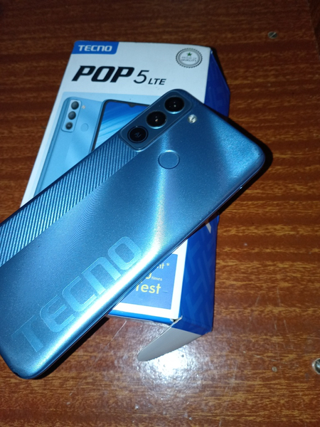 TECNO aqli smartfon