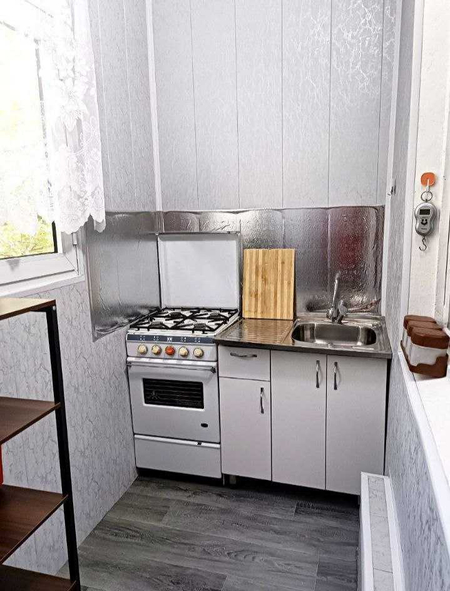 V3955 Чиланзар 1кв Ор.р круг Аль Хорезми Фархадский базар 1в2/4/5 40м2