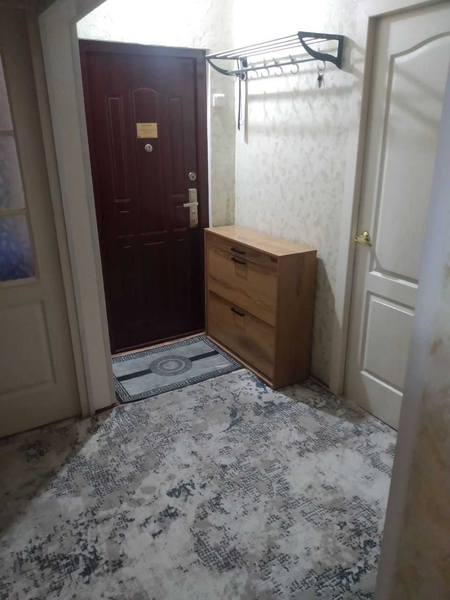 Тансикбоев 3да 3 хонали 2 этаж уй (28 дом, 98 кв)