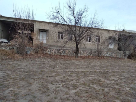 Участка ховли сотилади