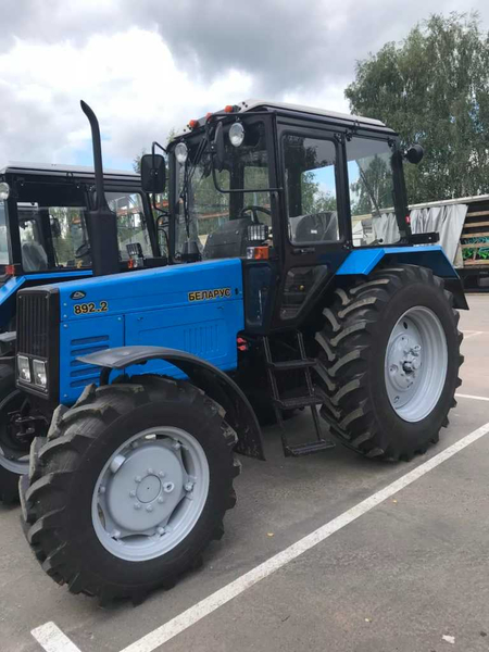 Traktor Belarus 892.2 yillik 8% Годовая ставка 8%