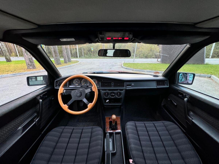 190 Mercedes в хорошем состоянии