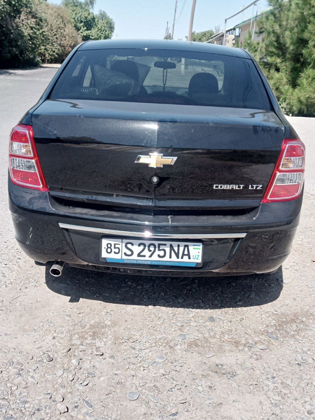 Chevrolet Kobalt sotiladi srochno