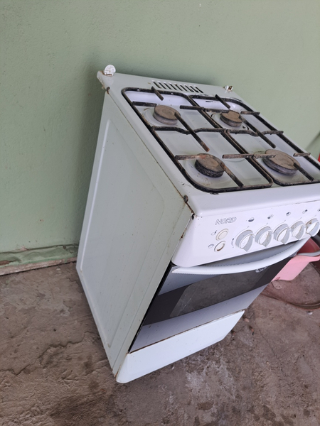 Gaz plita holat yaxshi