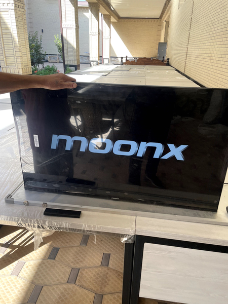 Телевизор MOONX новый SMART TV
