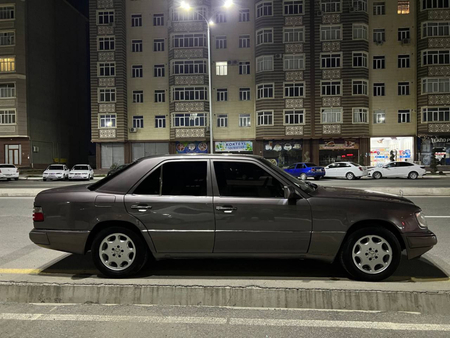 Mercedes benz W124 E230 cotiladi