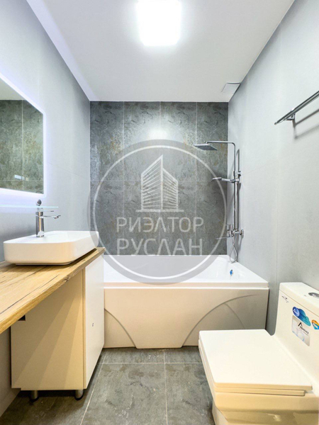 3/2/5 Буюк Ипак Йули 70m² Циолковский Кирпич Новостройка