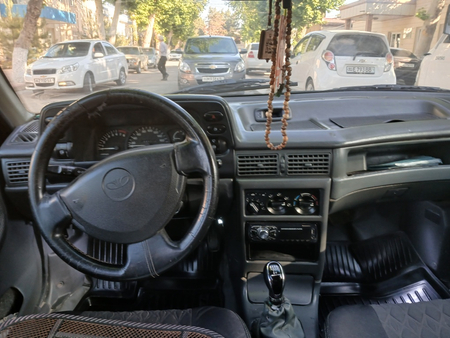 Нексия сотилади срочно