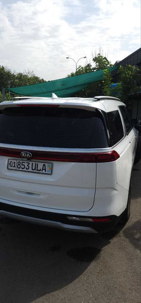 продаётся KIA Carnival