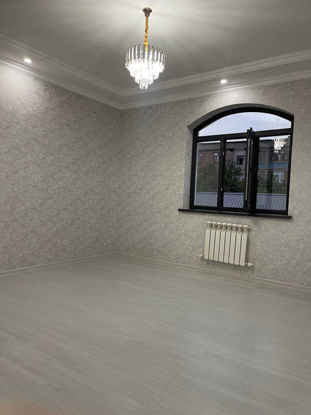 Мирзо улугбек раён Алишеробод продаётся 2,7 сотох евроремонт  котедж