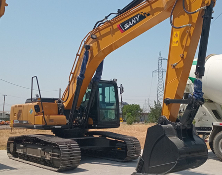 Экскаватор SANY SY235C Янги 1,2 куб