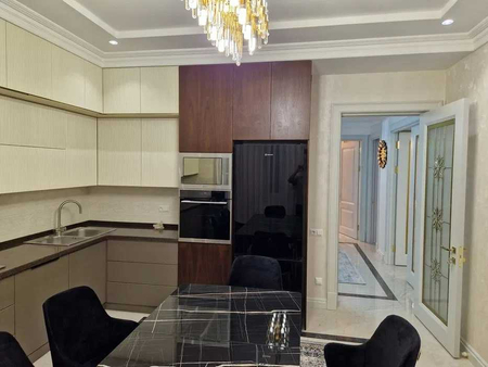 Сдаётся в новостройке, 4/3/7, ориентир Алайский рынок. ID: 55692