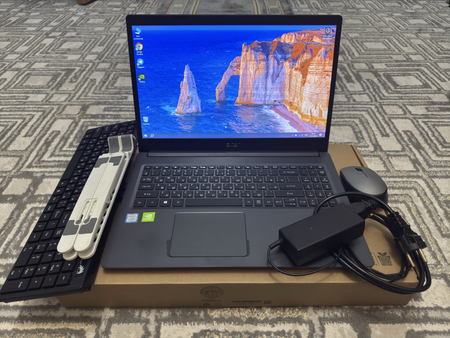 Acer noutbook 8GB ОЗУ, Core I5, Videokarta MX230, 1TB HDD, 128GB SSD.