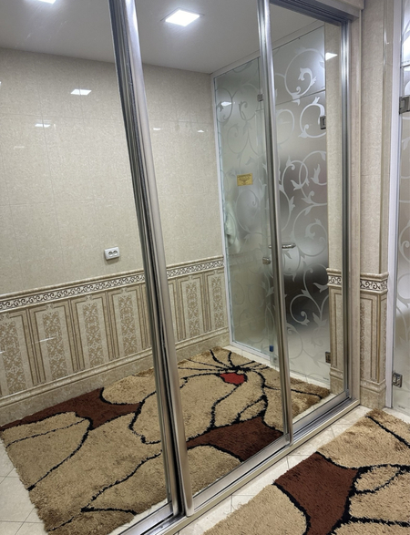 Центр Спец План 4х комнатная 1этад 130м2 Метро Цум