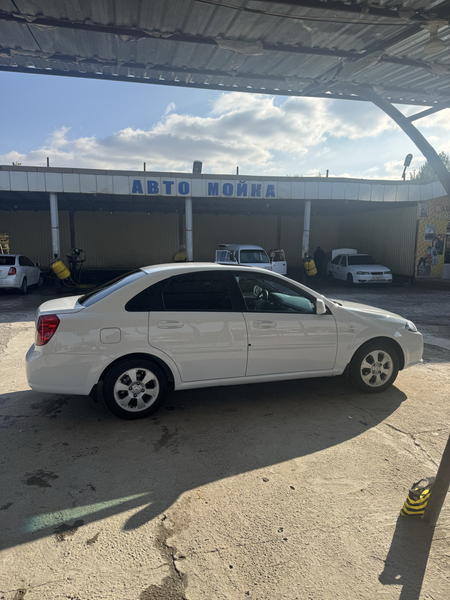 Chevrolet Jentra