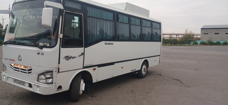 Aftobus isuzu np21