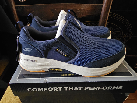 Skechers мужские размер 41(оригинал)