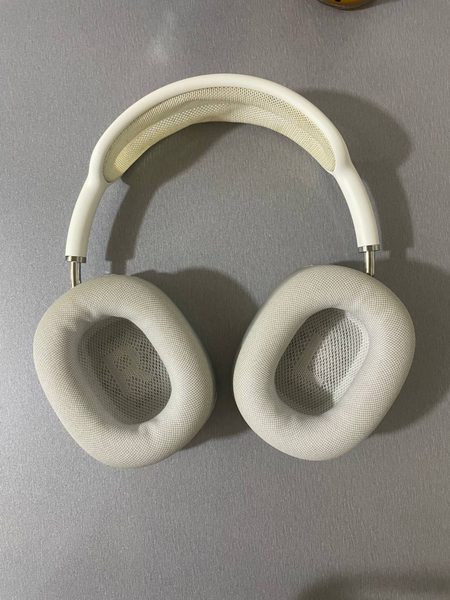 Air pods Max yaxshi holatda