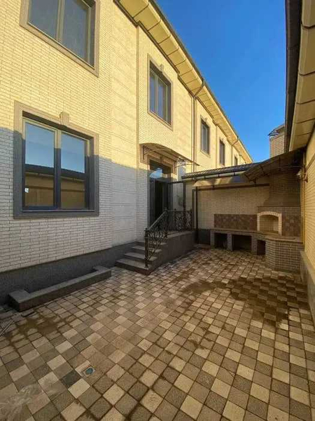 Продам новый 3х уровневый дом, Дурмень, 3 сотки
