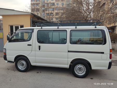 Продаю Toyota Hiace