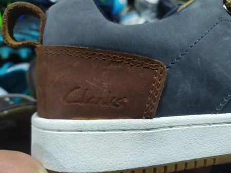 Продаются кожаные кроссовки от Clarks