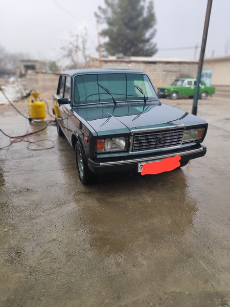 Lada Sotiladi xolati yaxshi 2107
Йили 2008 sSotiladi xolati yaxshi
97