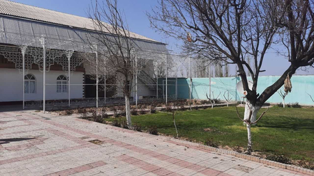 Jizzax v, Zarbdor tumanida Ofis binosi bolib tolash asosida sotilmoqda
