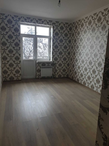 Срочно продается 3-х комнатная квартира в новостройке в жк 