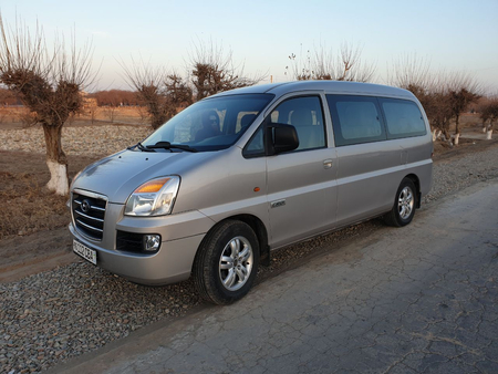 Минивен Хундай Н 1  Hyundai H1  2.5 l dizel