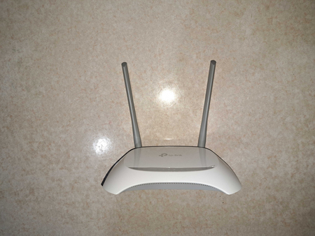 Wi-fi Роутер 4в1 300 мегабит TpLink в ИДЕАЛЬНОМ СОСТОЯНИИ