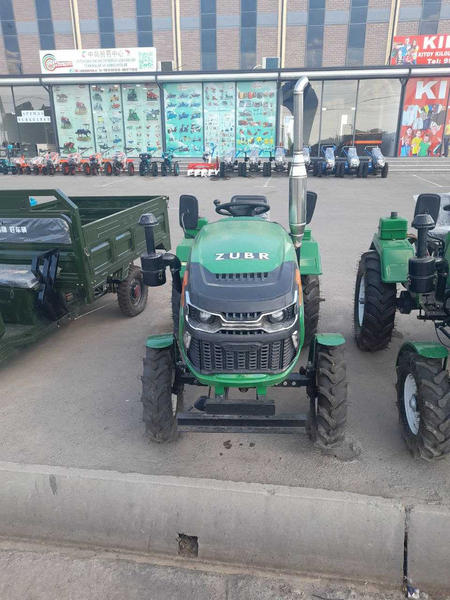 Zubr 201 tractor